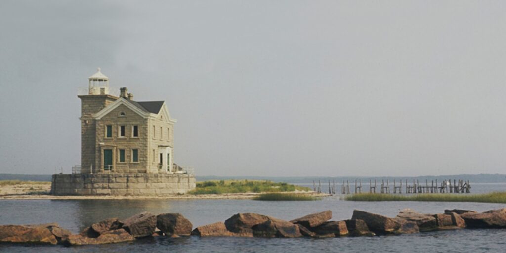 Cedar Island Light